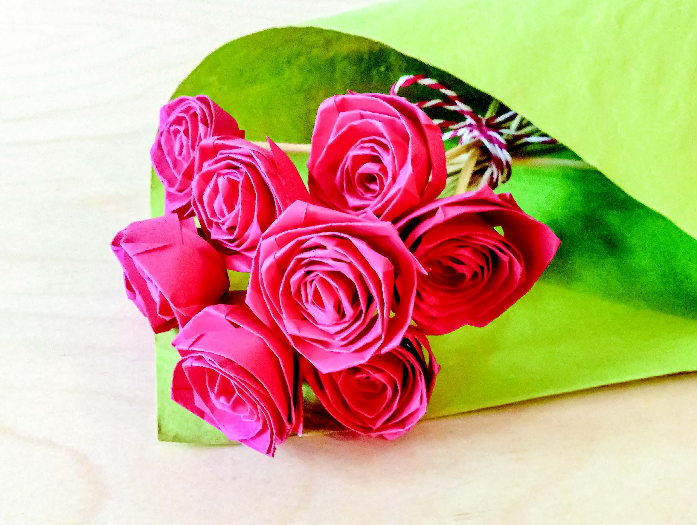 Růže z papíru - Nakladatelství Kazda